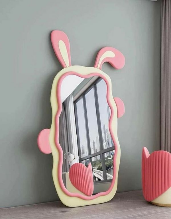 با این آینه قدی کارتونی بچه گانه زیباترین اتاق خانه را داشته باش - ماگرتا