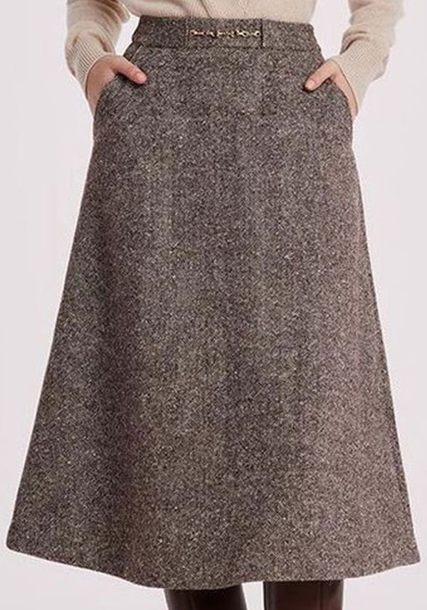 ترکیبی از استایل و راحتی برای فصل سرد رو با این ۳۵ مدل دامن پشمی زنانه تجربه کنید - ماگرتا