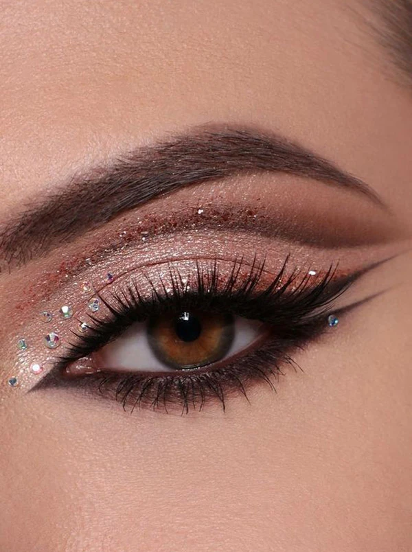 ۴۰ مدل سایه چشم برای عروسی: در عین سادگی از همه خیره‌کننده‌تر باش - ماگرتا